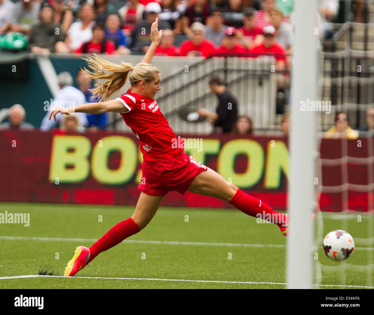 Allie long hi-res stock photography and images - Alamy