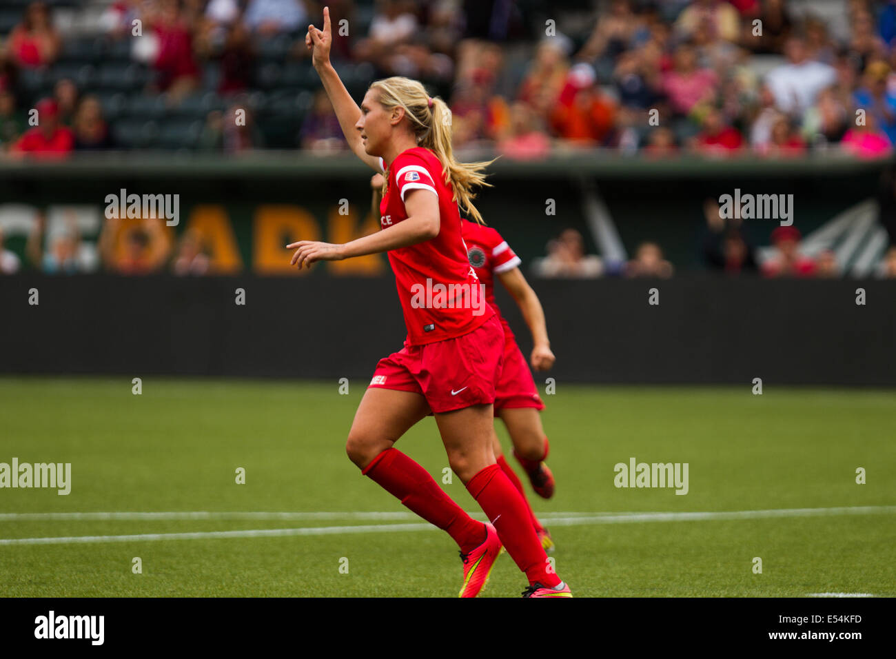 Allie long hi-res stock photography and images - Alamy