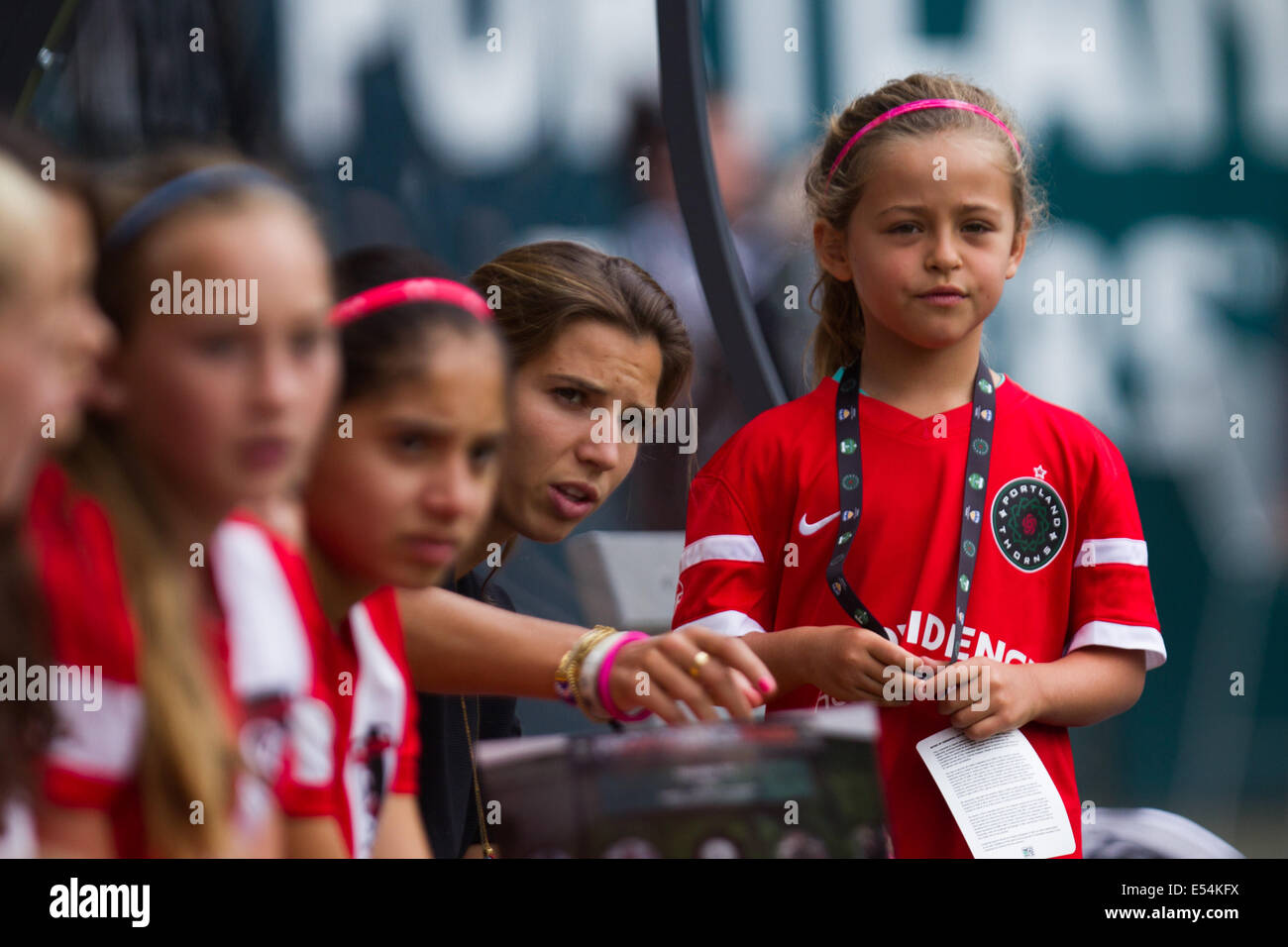 July 20, 2014 - Portland's TOBIN HEATH talks to fans before the game ...