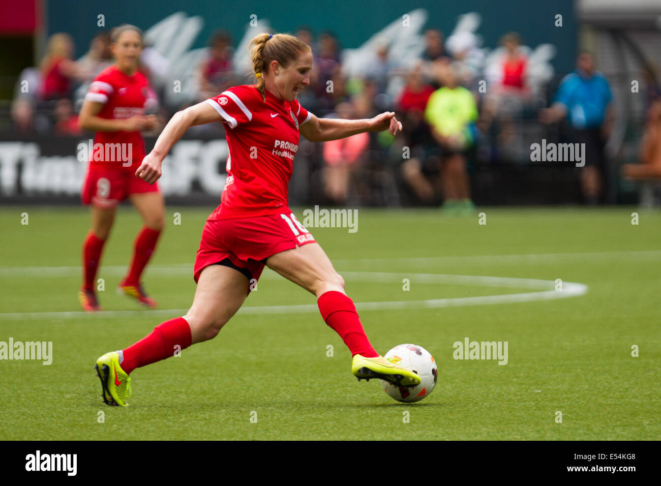 July 20, 2014 - Portland's RACHEL VAN HOLLEBEKE (16) controls the ball ...