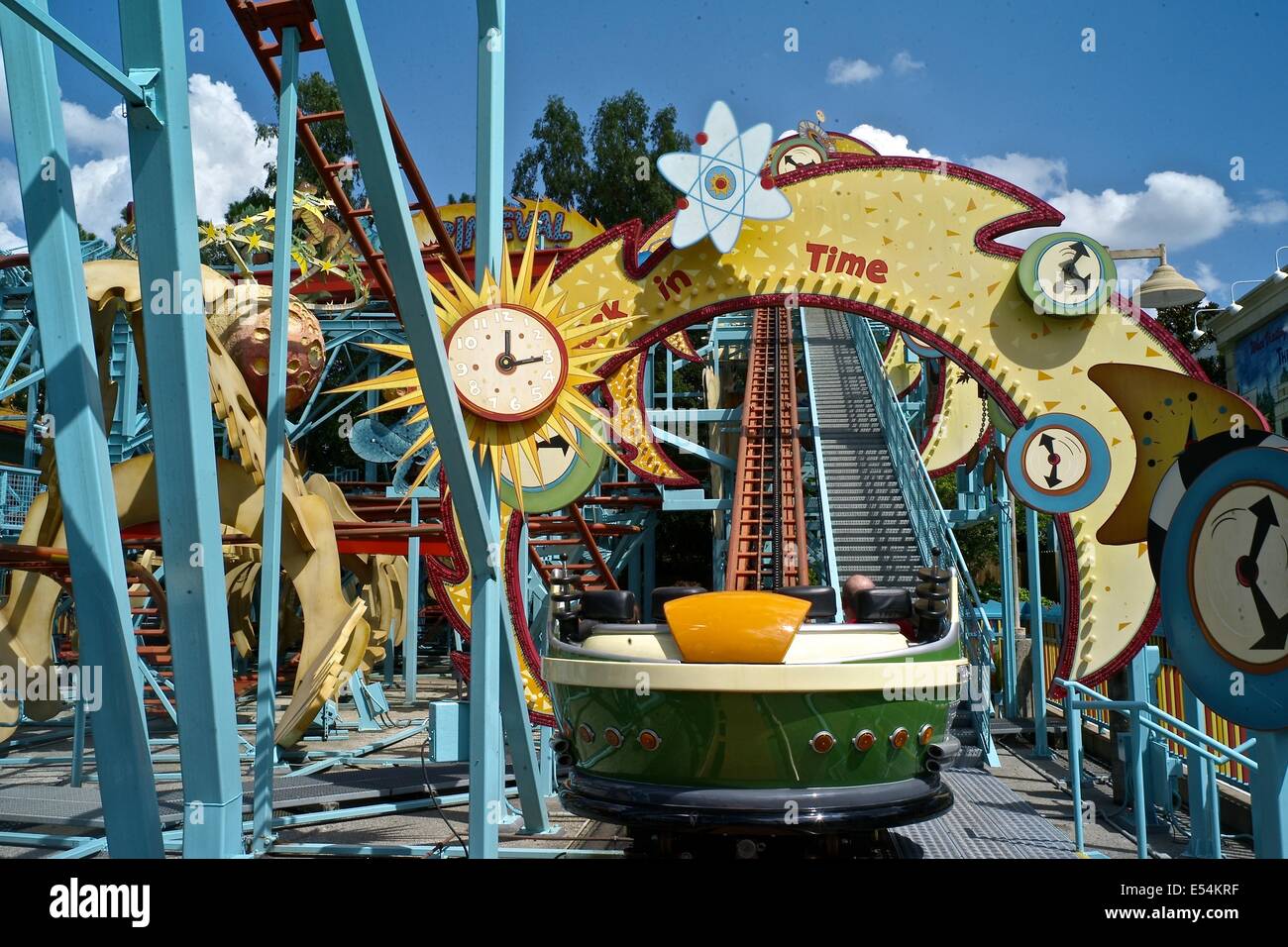 Chester & Hester Dino Rama . Disney's Animal Kingdom Stock Photo - Alamy