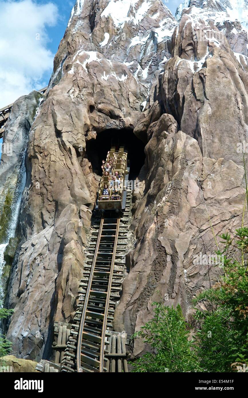 Expedition Everest. Disney's Animal Kingdom Stock Photo - Alamy