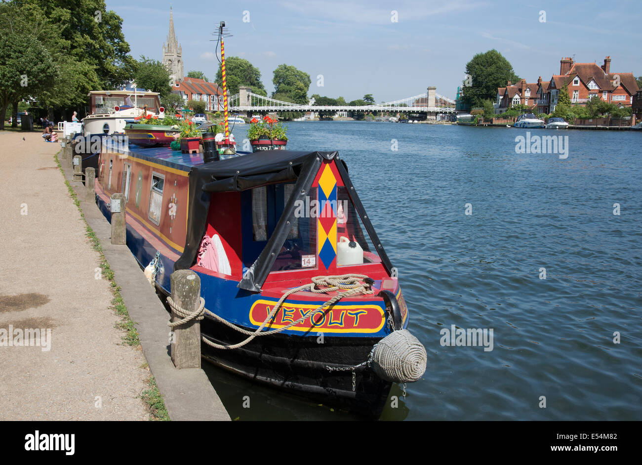 Narrowboat bow hi-res stock photography and images - Alamy