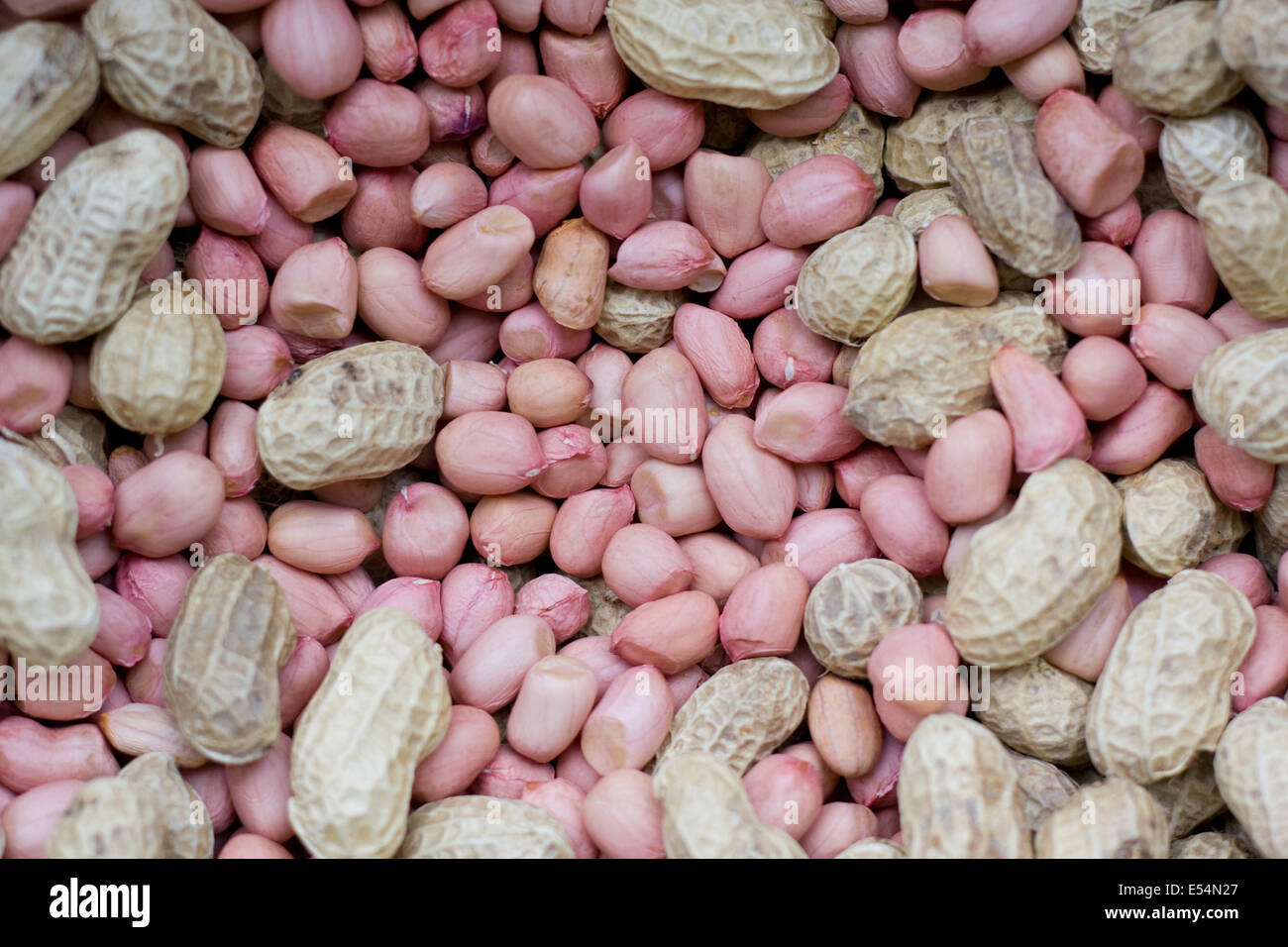 Peanut kernel background Stock Photo - Alamy