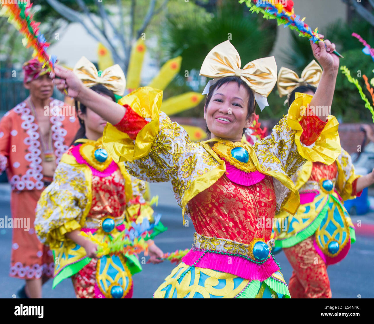 Cultural diversity in the philippines hi-res stock photography and ...