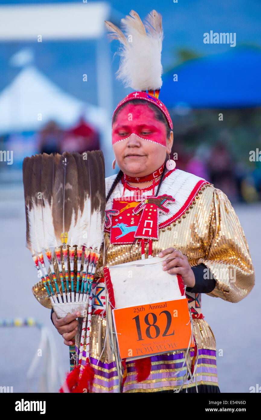 Paiute dancer hi-res stock photography and images - Alamy