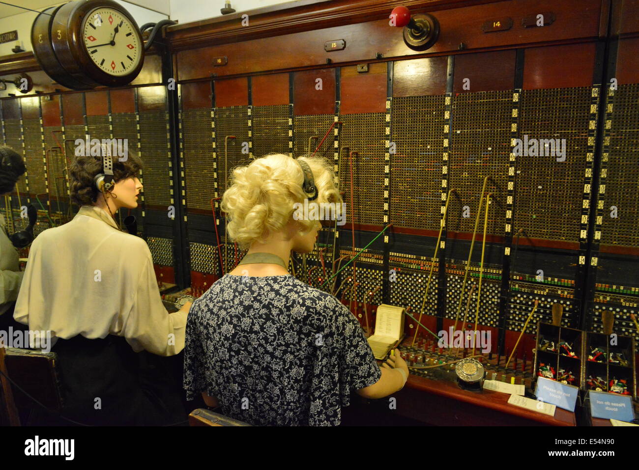 Telephone exchange circuit board hi-res stock photography and images ...