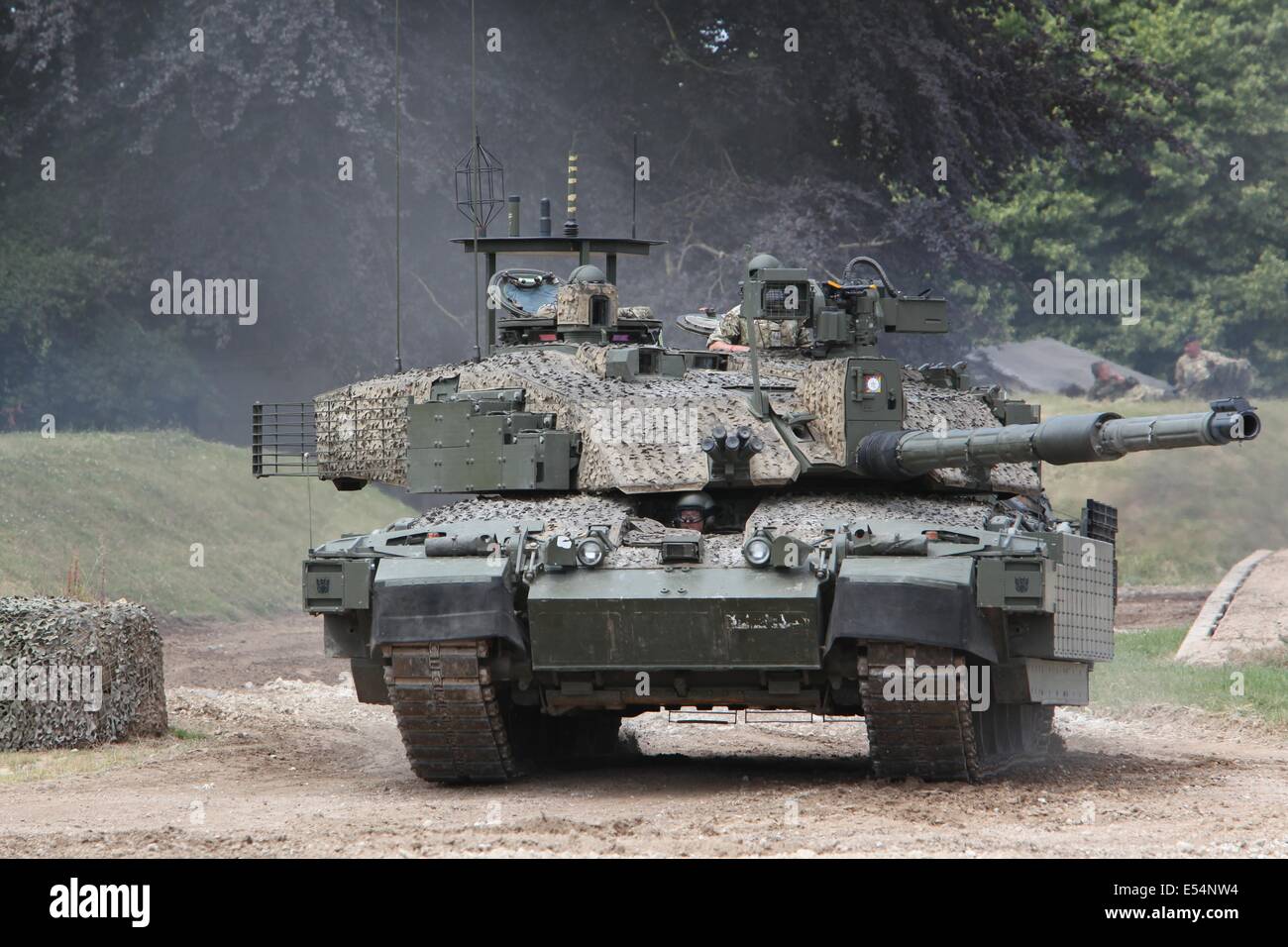 Challenger 2 TES - MEGATRON - Bovington Stock Photo - Alamy