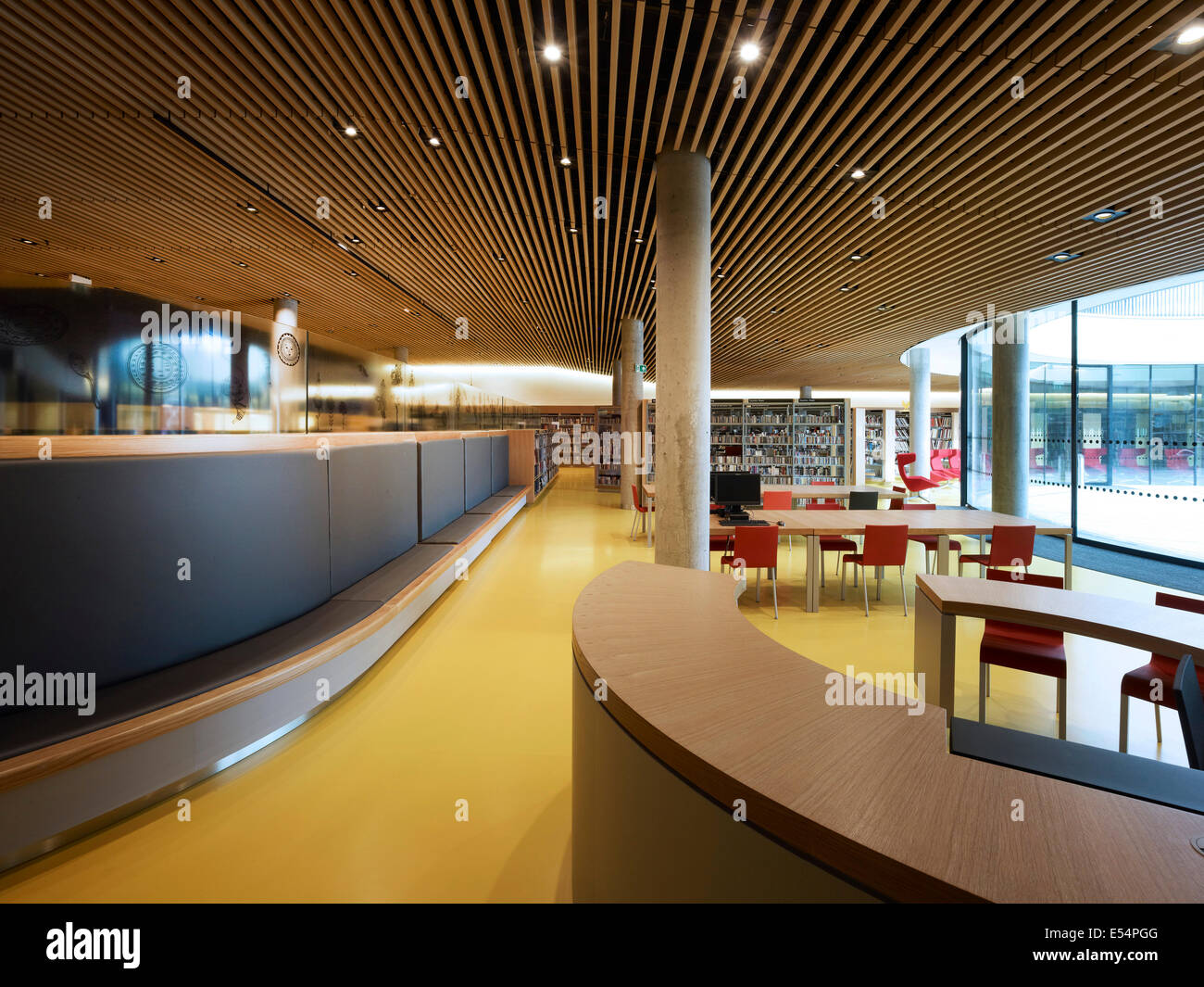 Library music section hi-res stock photography and images - Alamy