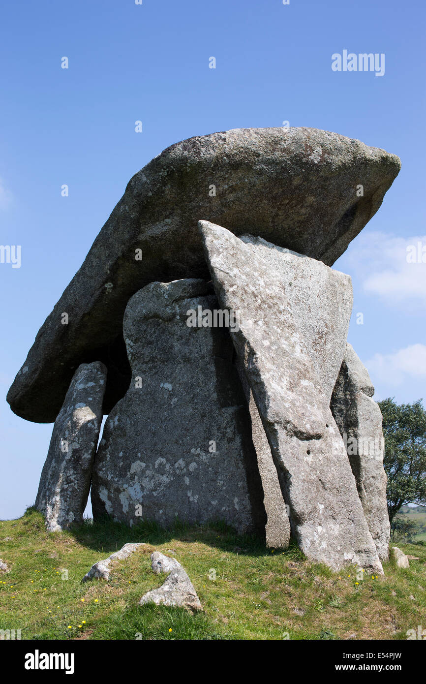 Trethevy quoit cornwall hi-res stock photography and images - Alamy