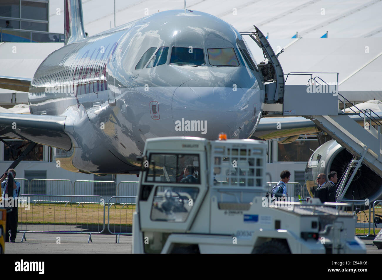 Qatar Airways Boeing Dreamliner 787 in static display at the ...
