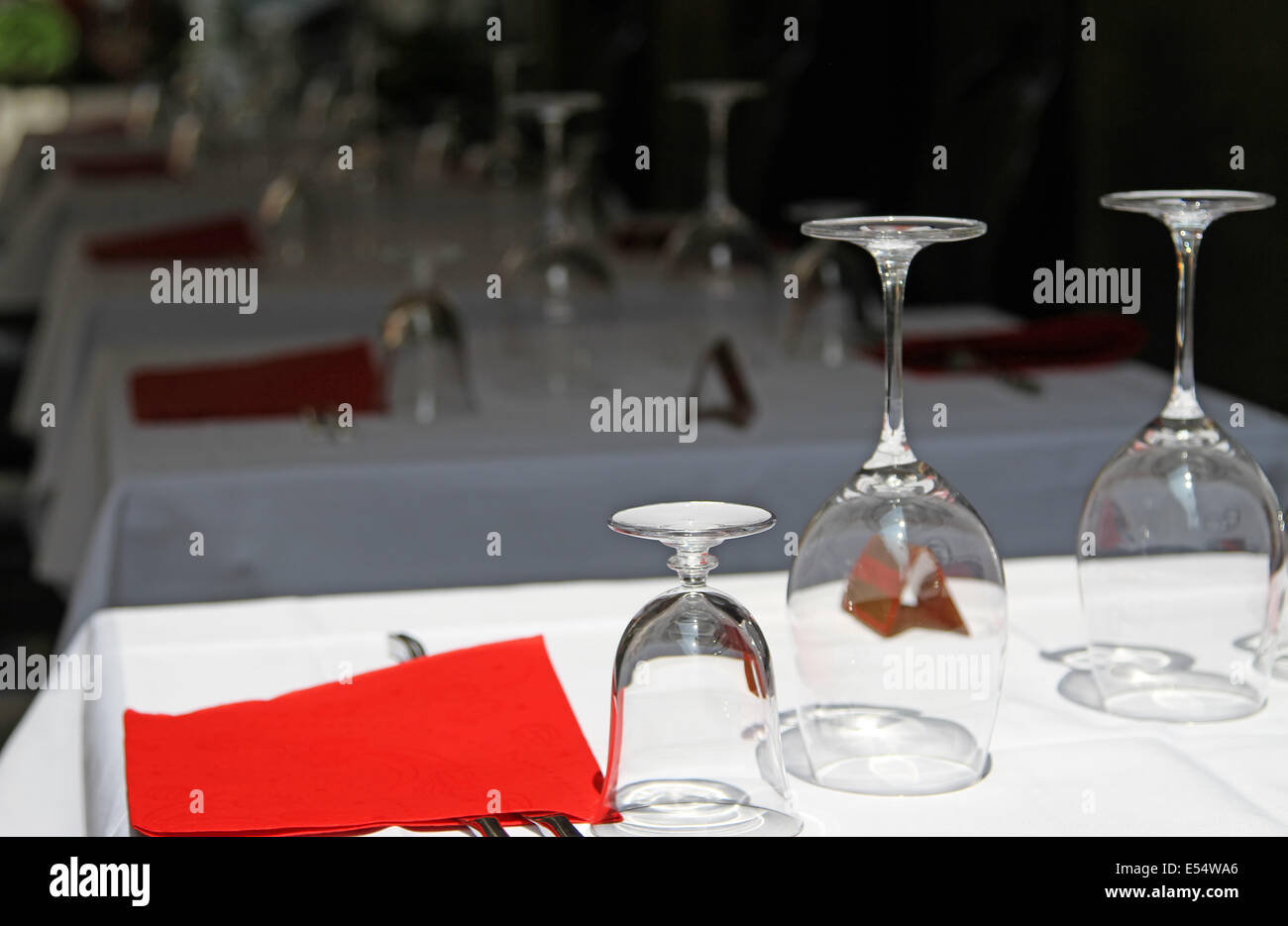 Crystal stemware hi-res stock photography and images - Alamy