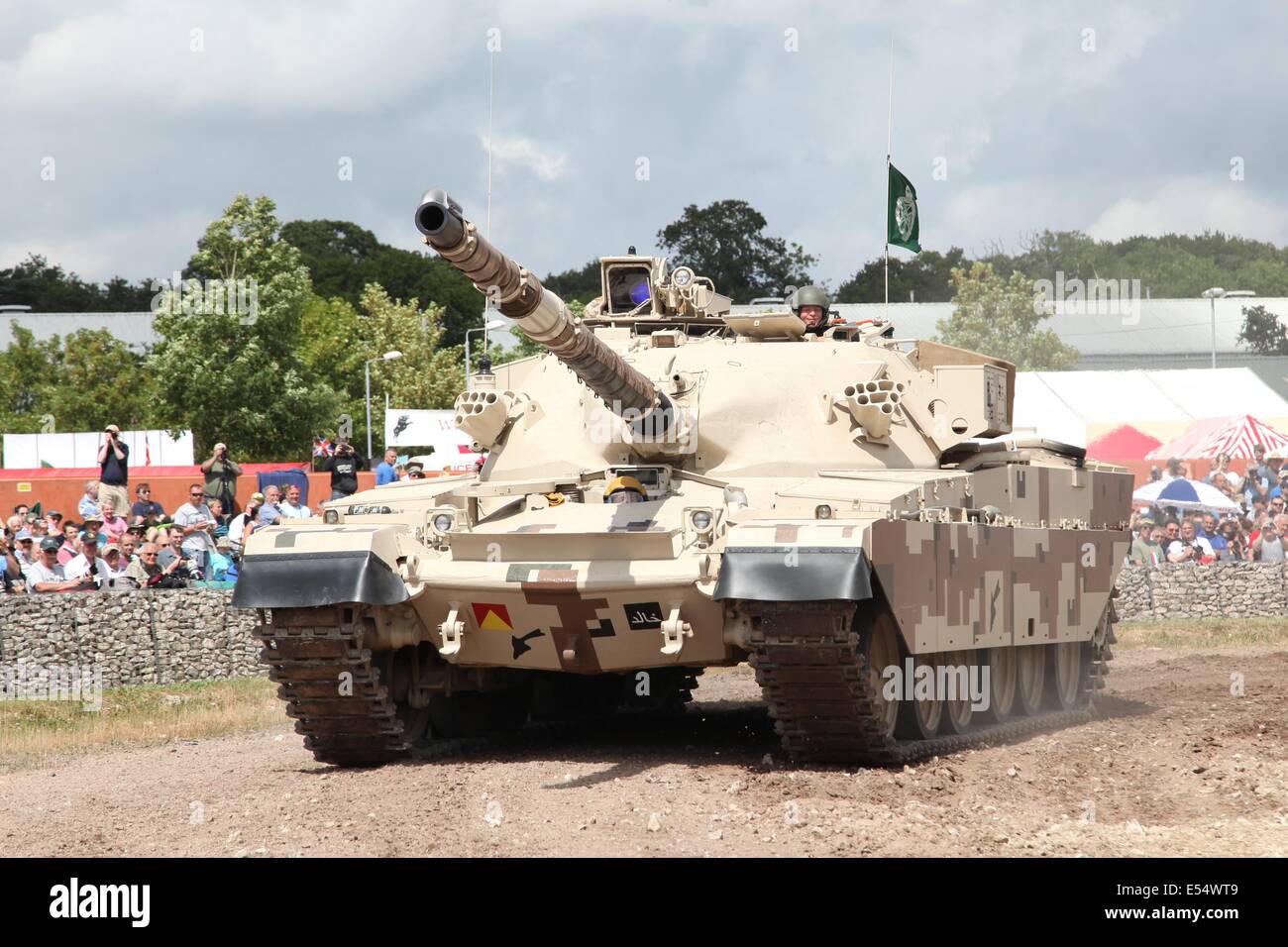 Khalid Chieftain Tank Stock Photo - Alamy