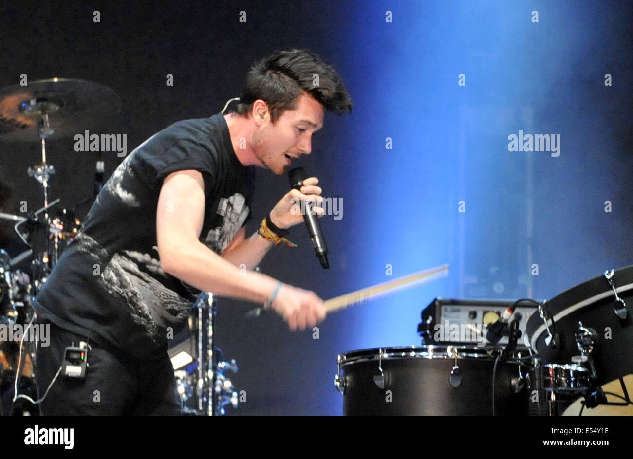 Bastille singer hi-res stock photography and images - Alamy