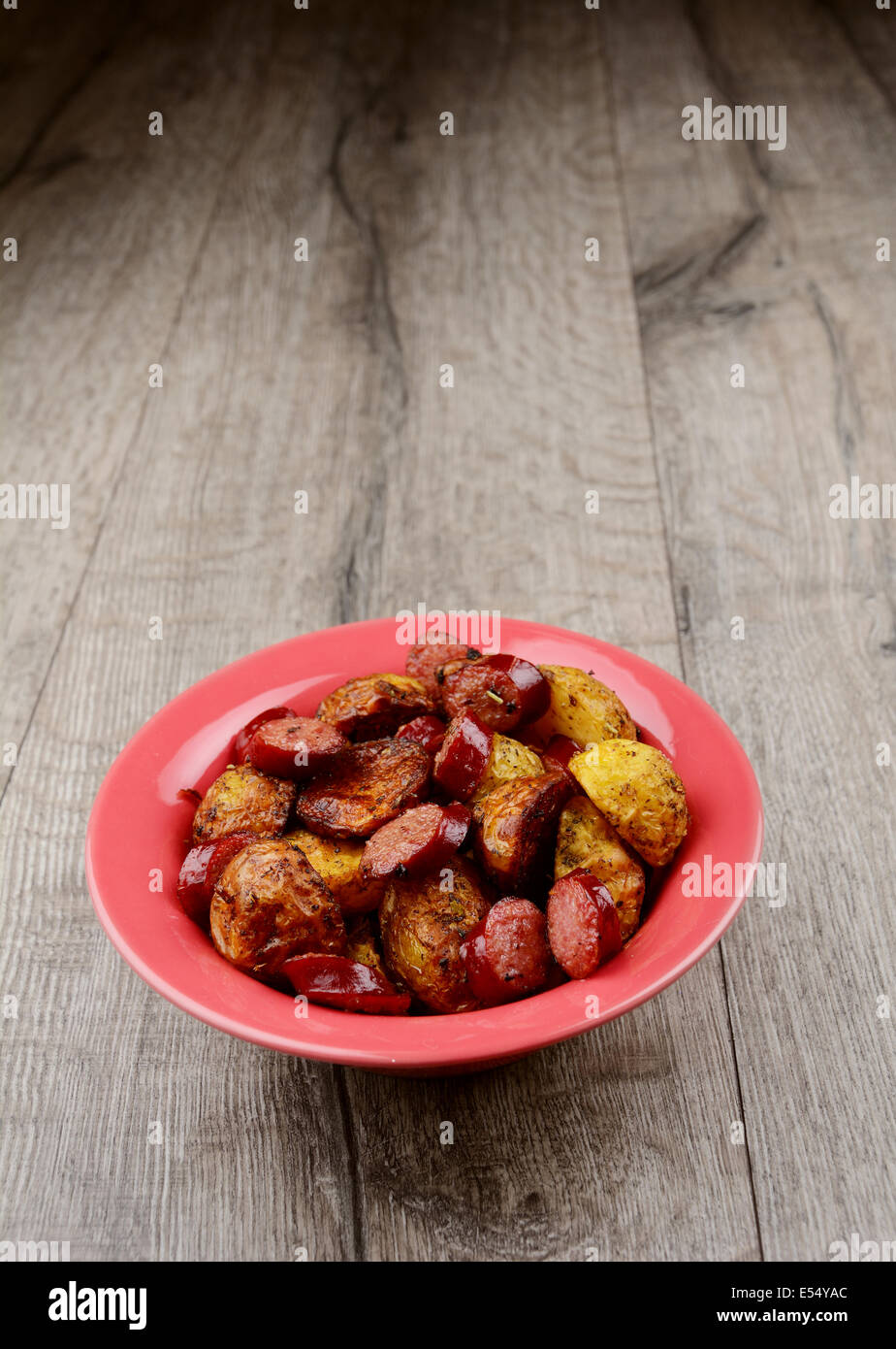 Roast meat vegetable new potato hi-res stock photography and images - Alamy