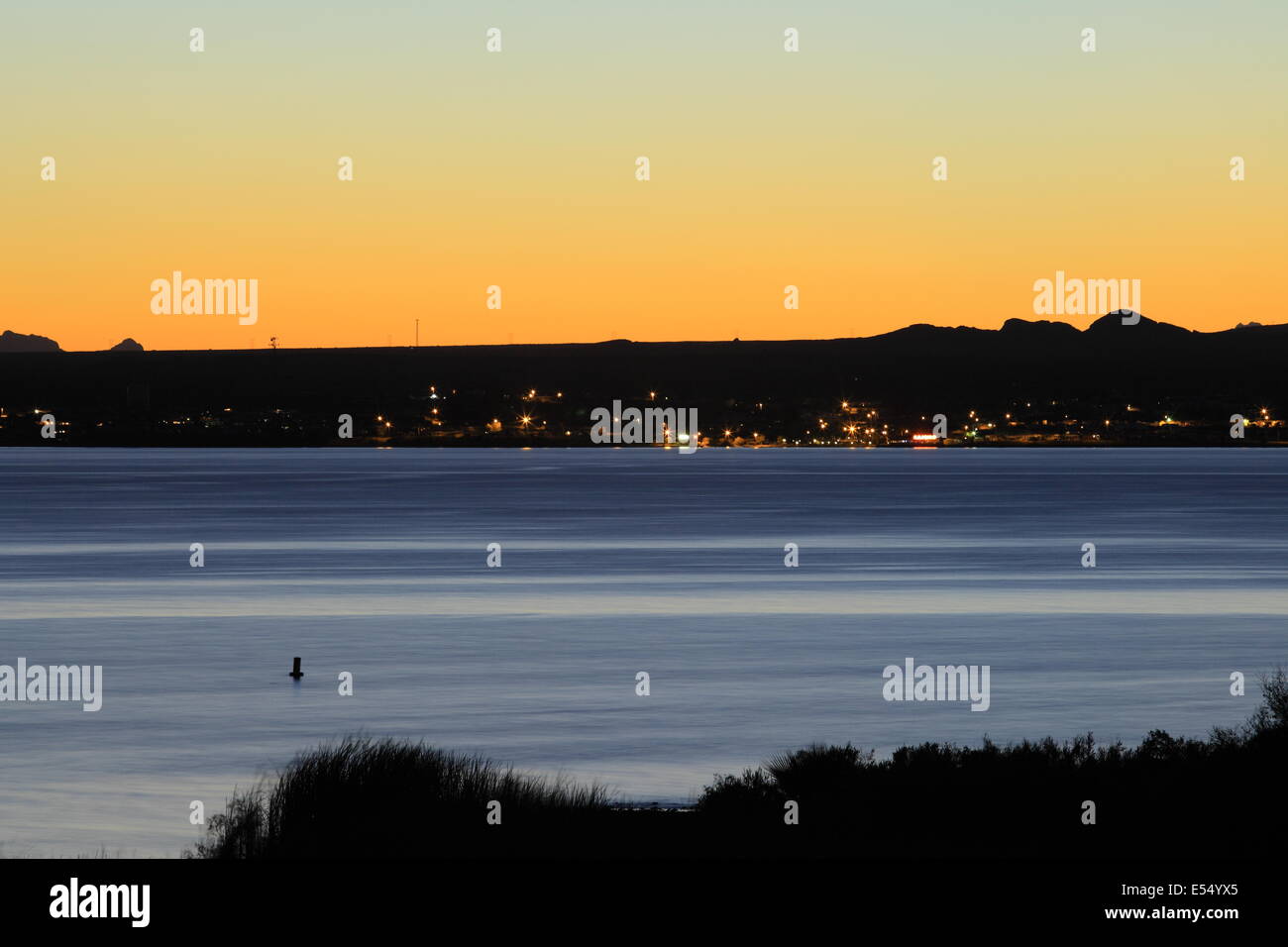 Lake Havasu at Sunset - California / Arizona - USA Taken from Lake ...