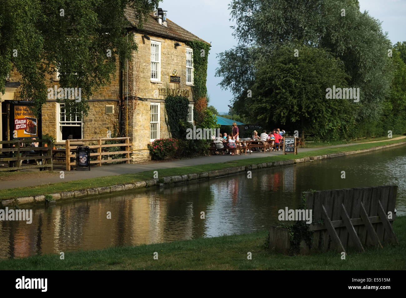 The Navigation pub in Stoke Bruerne, Northamptonshire Stock Photo - Alamy