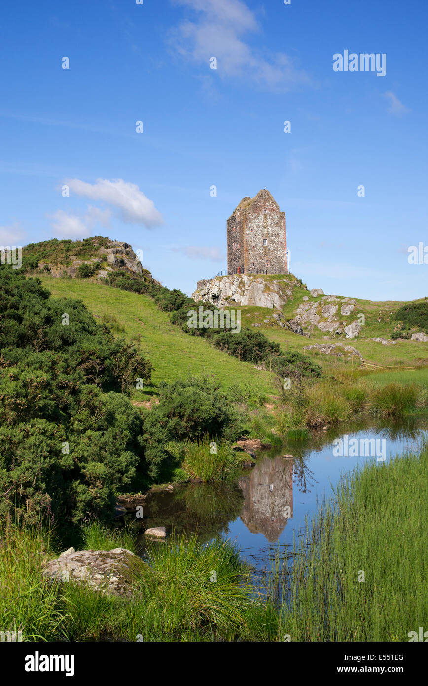 Smailholm tower scottish borders hi-res stock photography and images ...