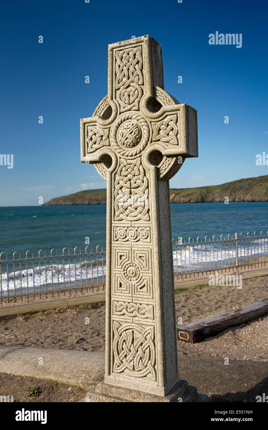 Welsh celtic cross hi-res stock photography and images - Alamy