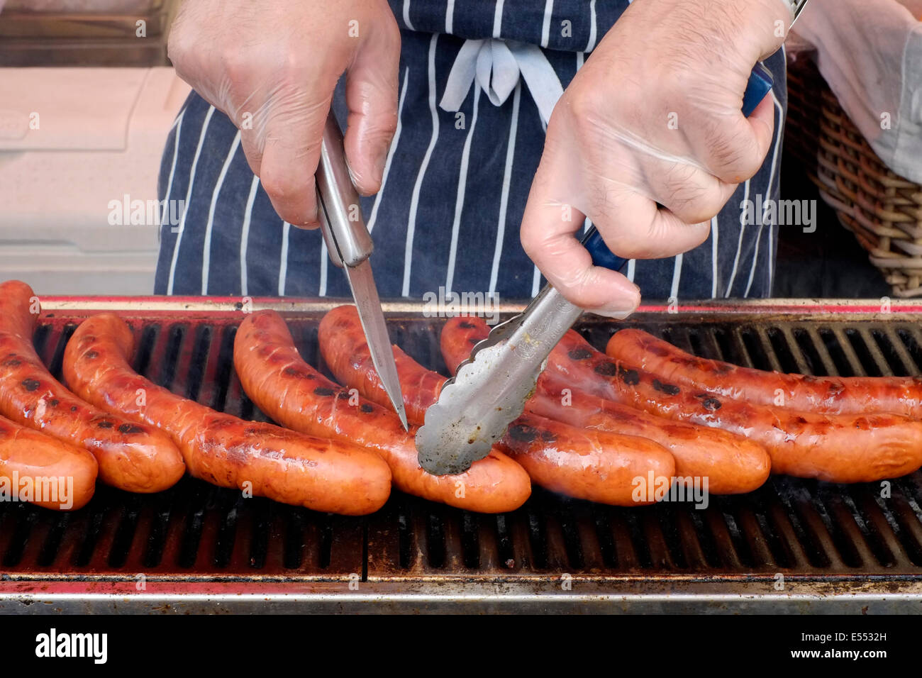 Male street vendor cooking hi-res stock photography and images - Alamy