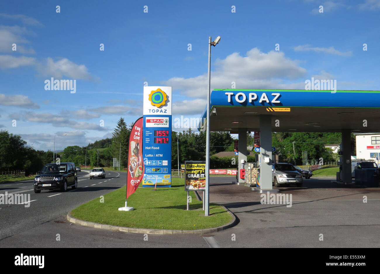 TOPAZ petrol station (formely Shell) in Northern Irleland. Photo Tony ...
