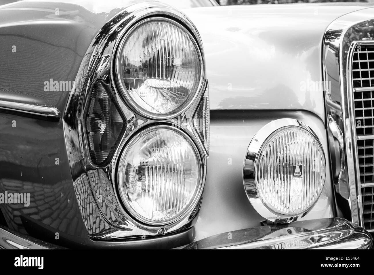 Antique car turn signal hi-res stock photography and images - Alamy