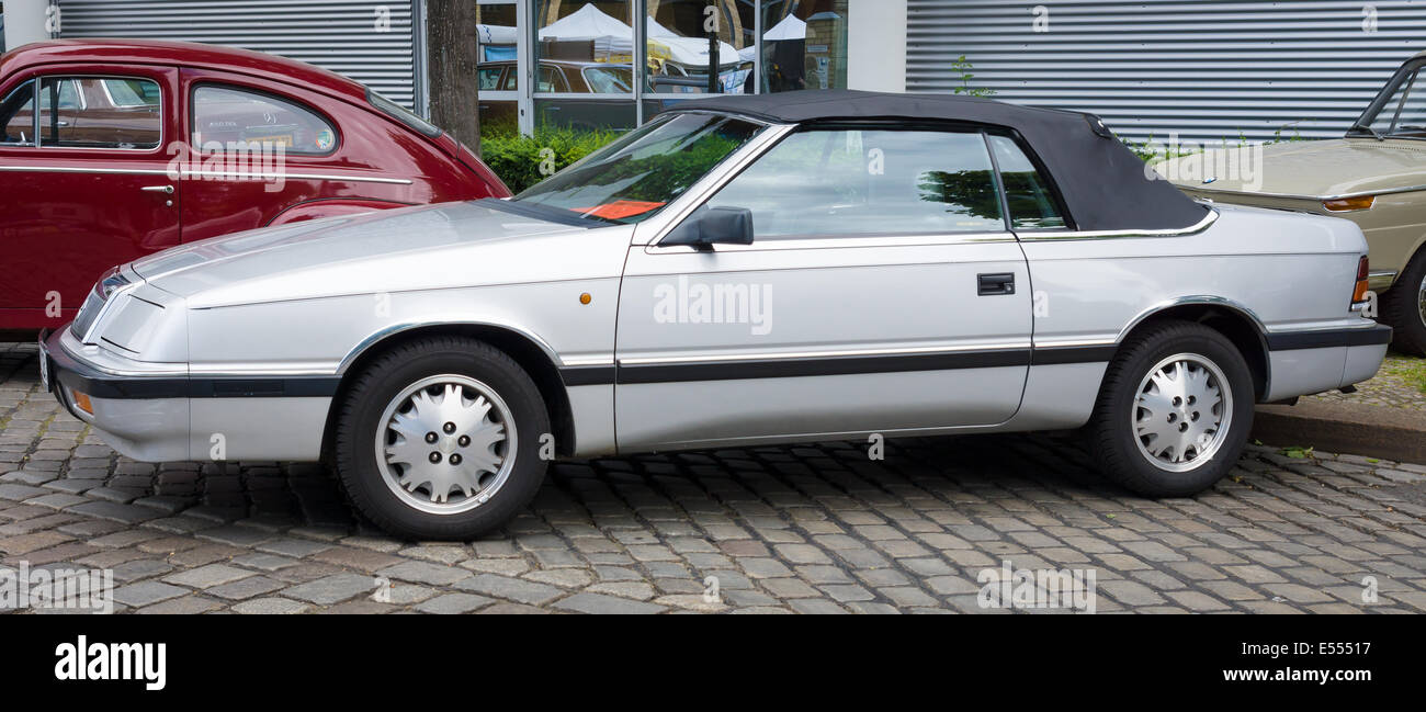 Chrysler lebaron hi-res stock photography and images - Alamy