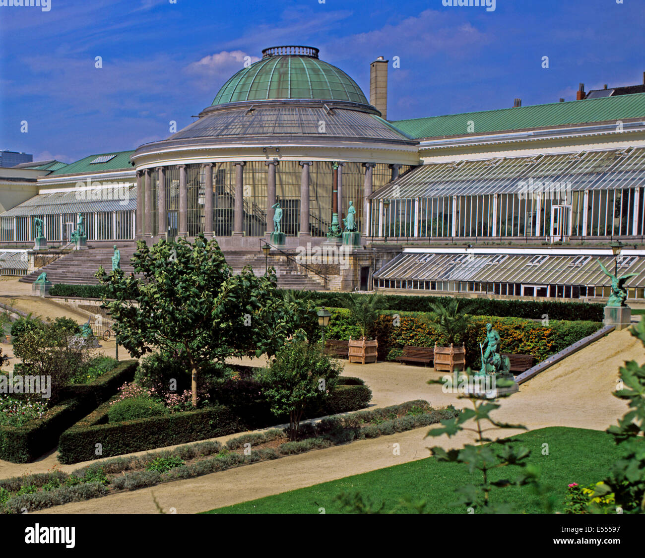 The Botanical Garden of Brussels' main building, 'Le Botanique ...