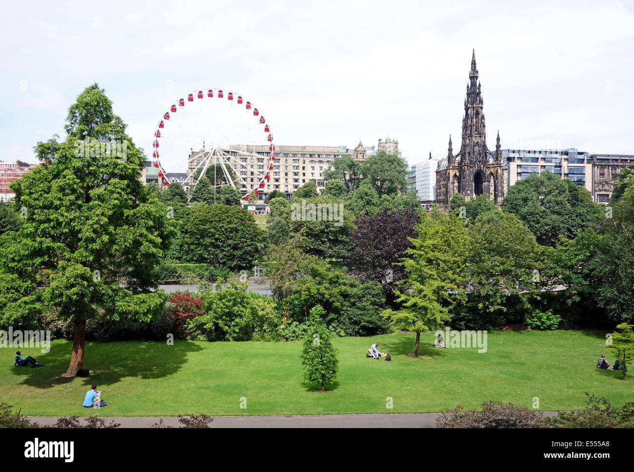 Ferris Big Festival Wheel and Scott monument at East Princes Street ...