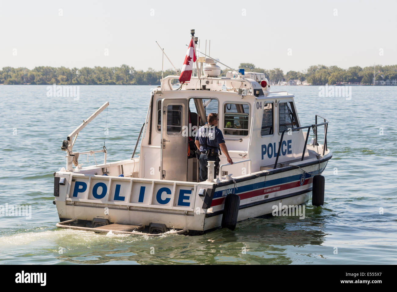 Toronto Police Marine Boat with 2 officers on boart Stock Photo - Alamy