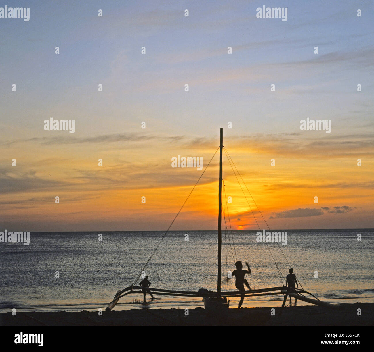 Sunset view of beach, Cebu, Philippines Stock Photo - Alamy