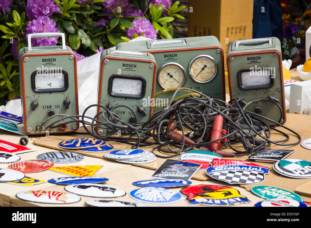 Sale of different vintage measuring instrument of the company Bosch ...