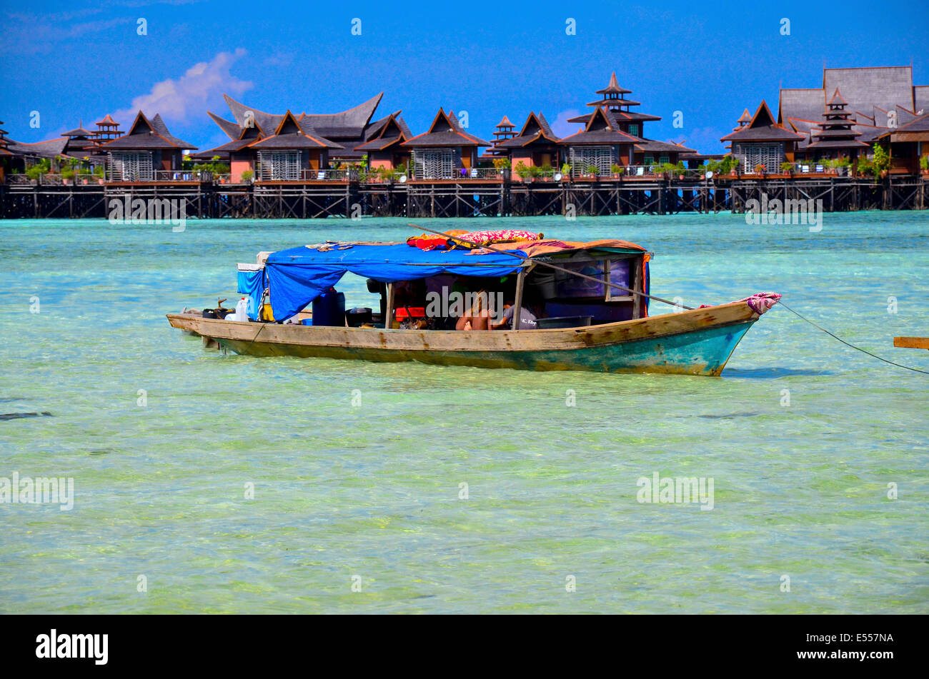 Sama bajau boats hi-res stock photography and images - Alamy