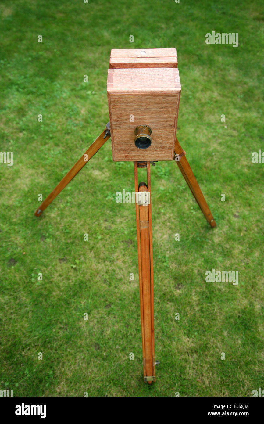 Old mahogany plate camera Stock Photo - Alamy