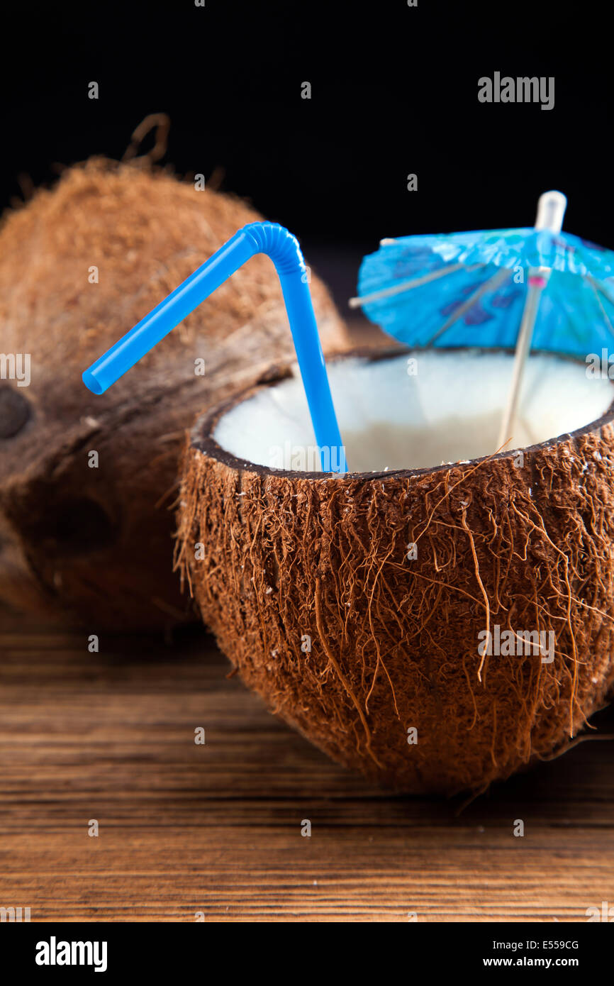 Exotic alcohol drinks set with fruits Stock Photo - Alamy