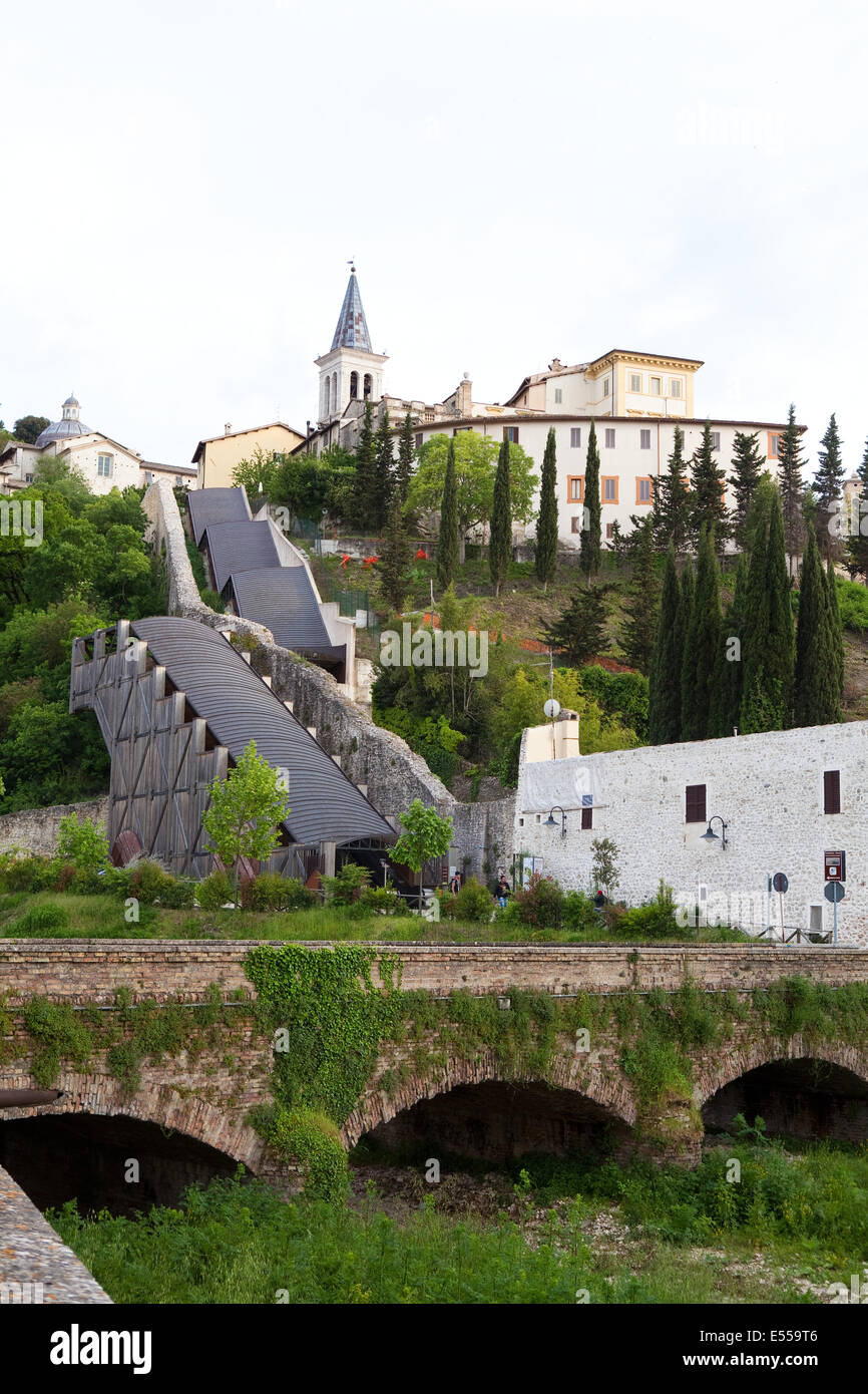 Bridge and escalator approach to Spoleto, Umbria, Italy Stock Photo - Alamy