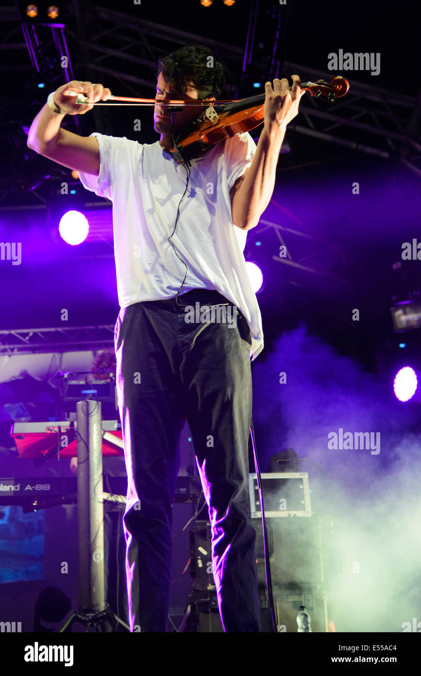 Neil amin smith of clean bandit hi-res stock photography and images - Alamy