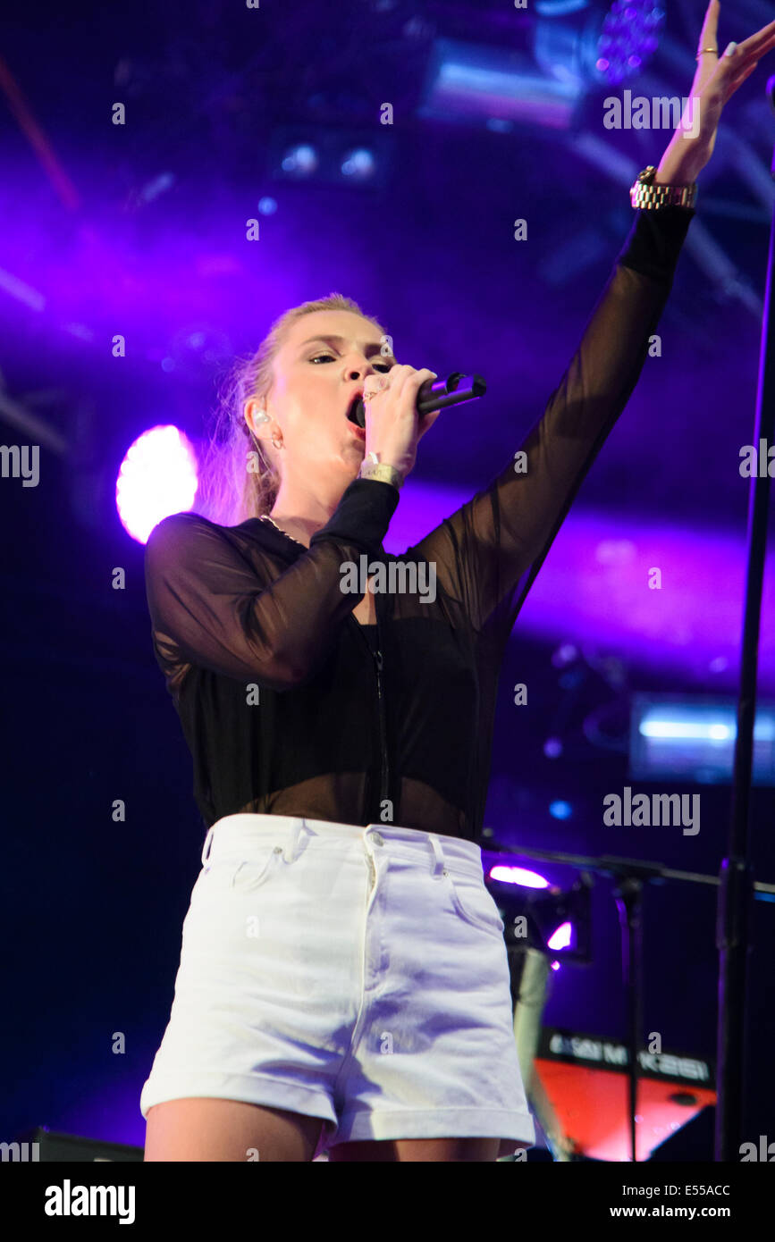 Clean Bandit plays Somerset House on 19/07/2014 at Somerset House ...