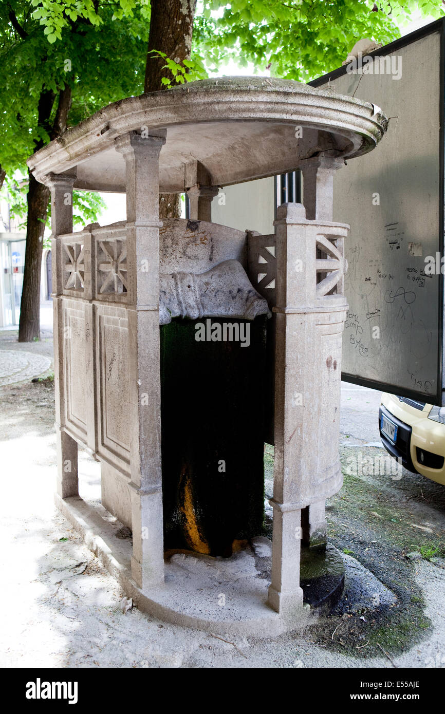 Stone outdoor urinal, Norcia, Umbria, Italy Stock Photo - Alamy