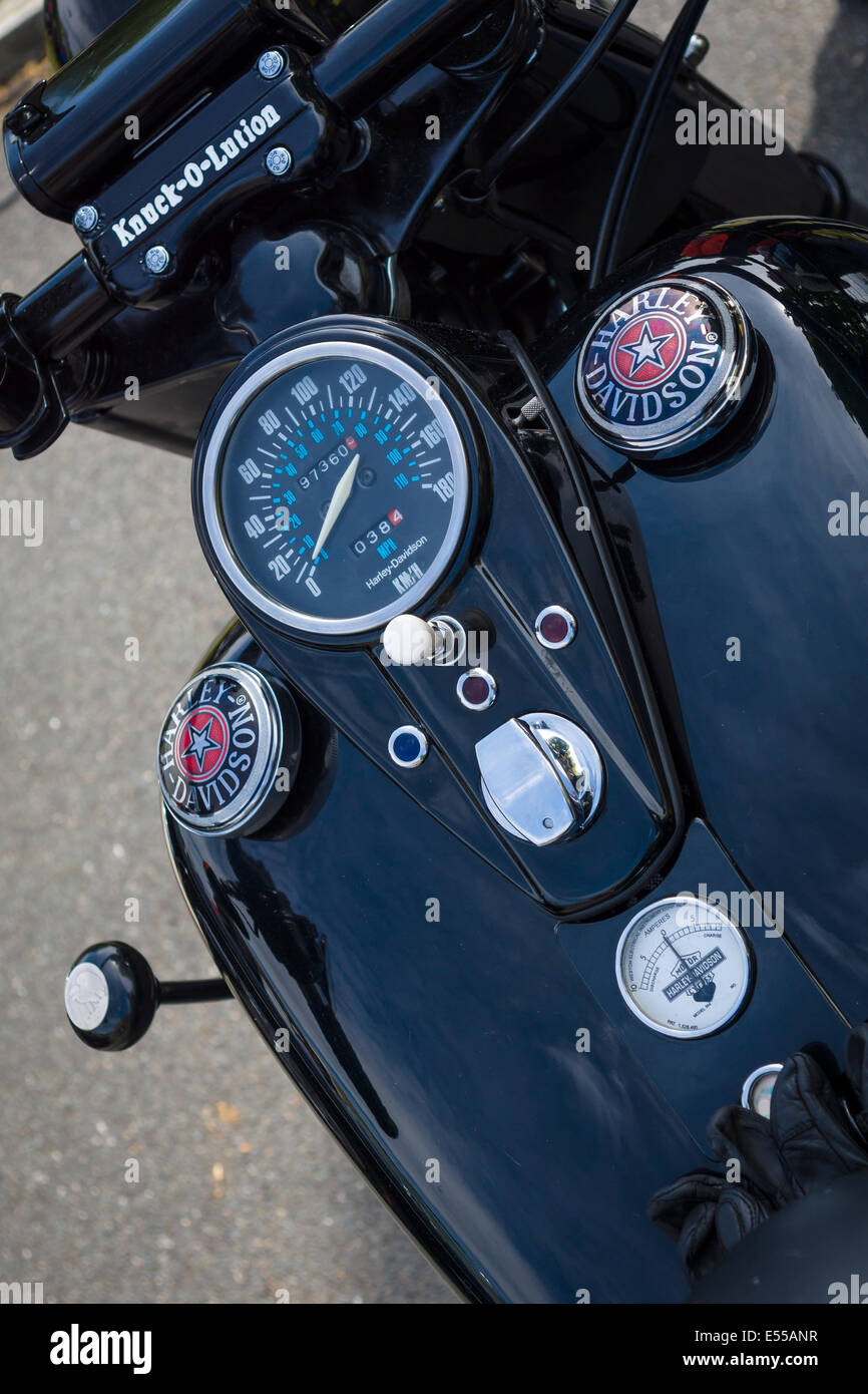 Harley davidson dashboard hi-res stock photography and images - Alamy