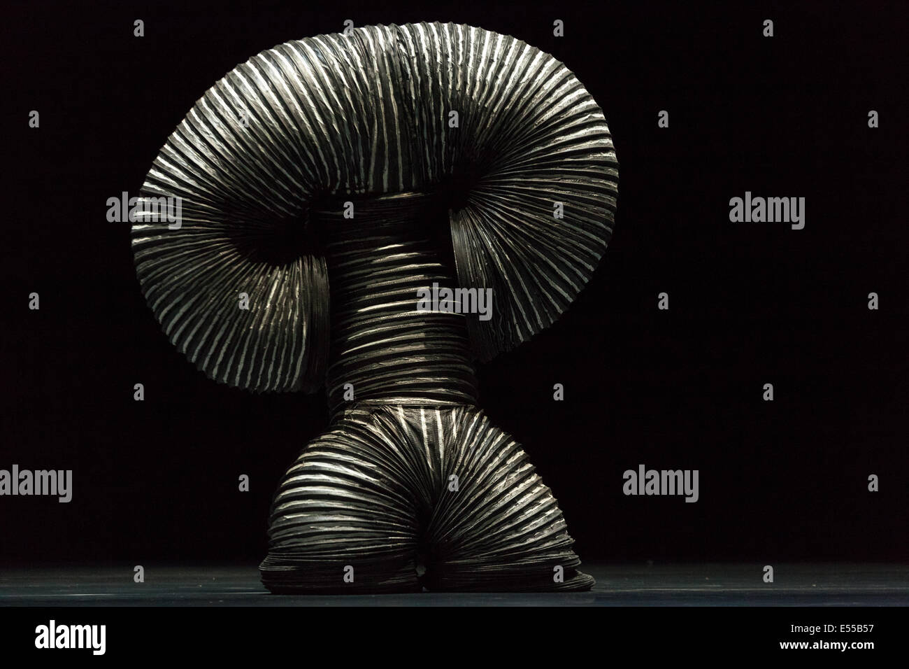 Floriana Frassetto performing Slinky Man Stock Photo - Alamy