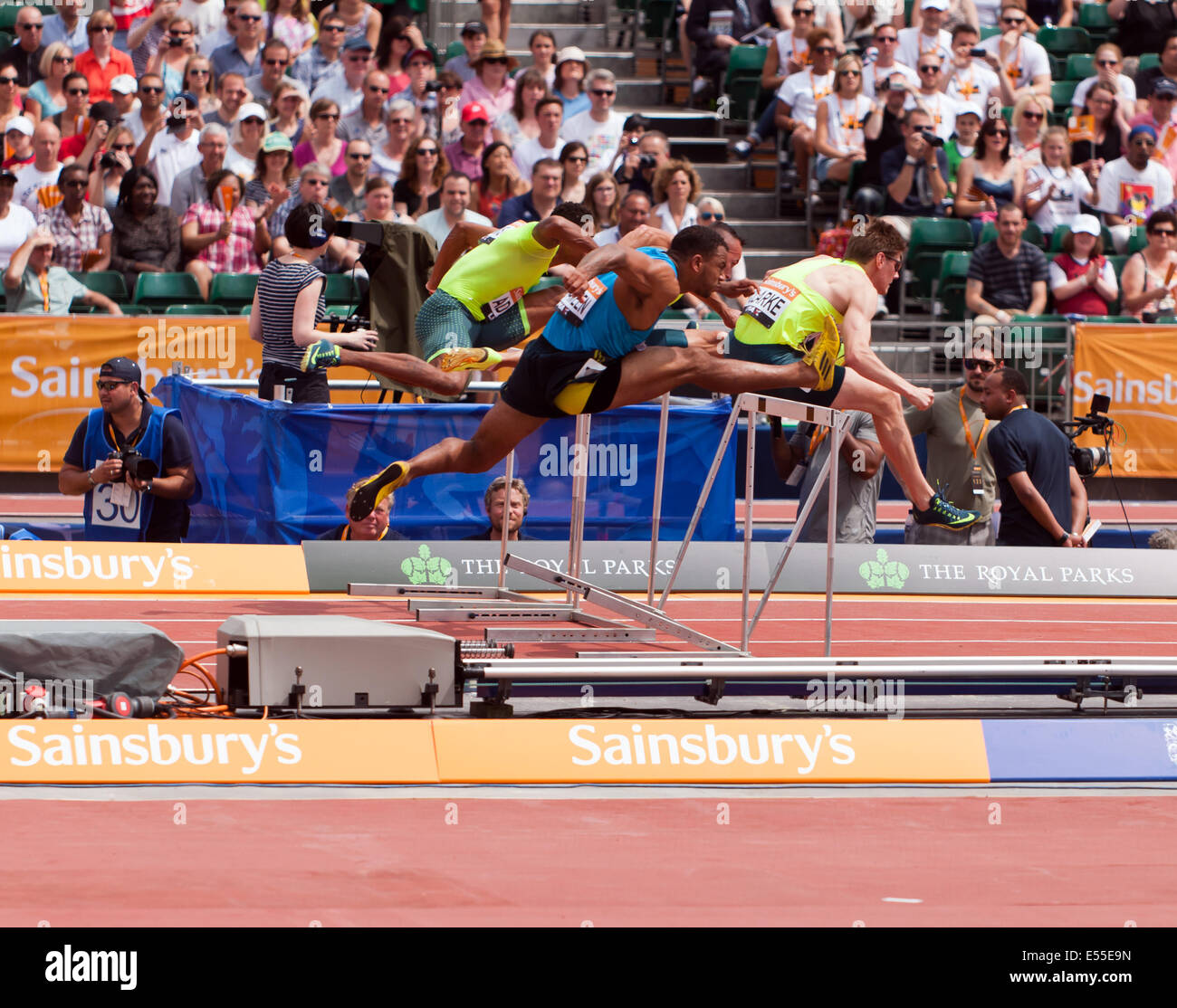 Hurdles race mens hi-res stock photography and images - Alamy
