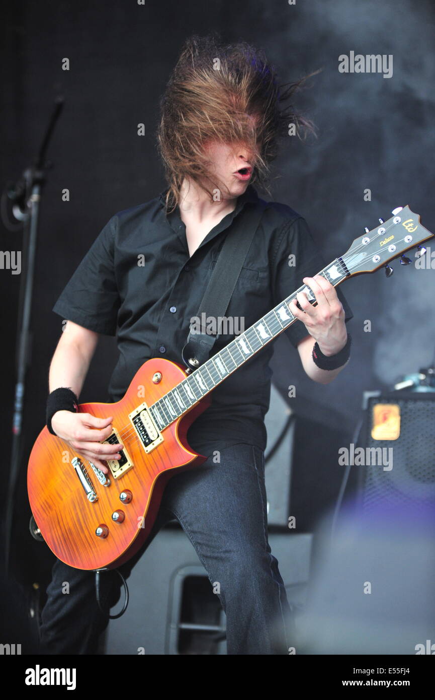 Guitarist in smoke Stock Photo - Alamy