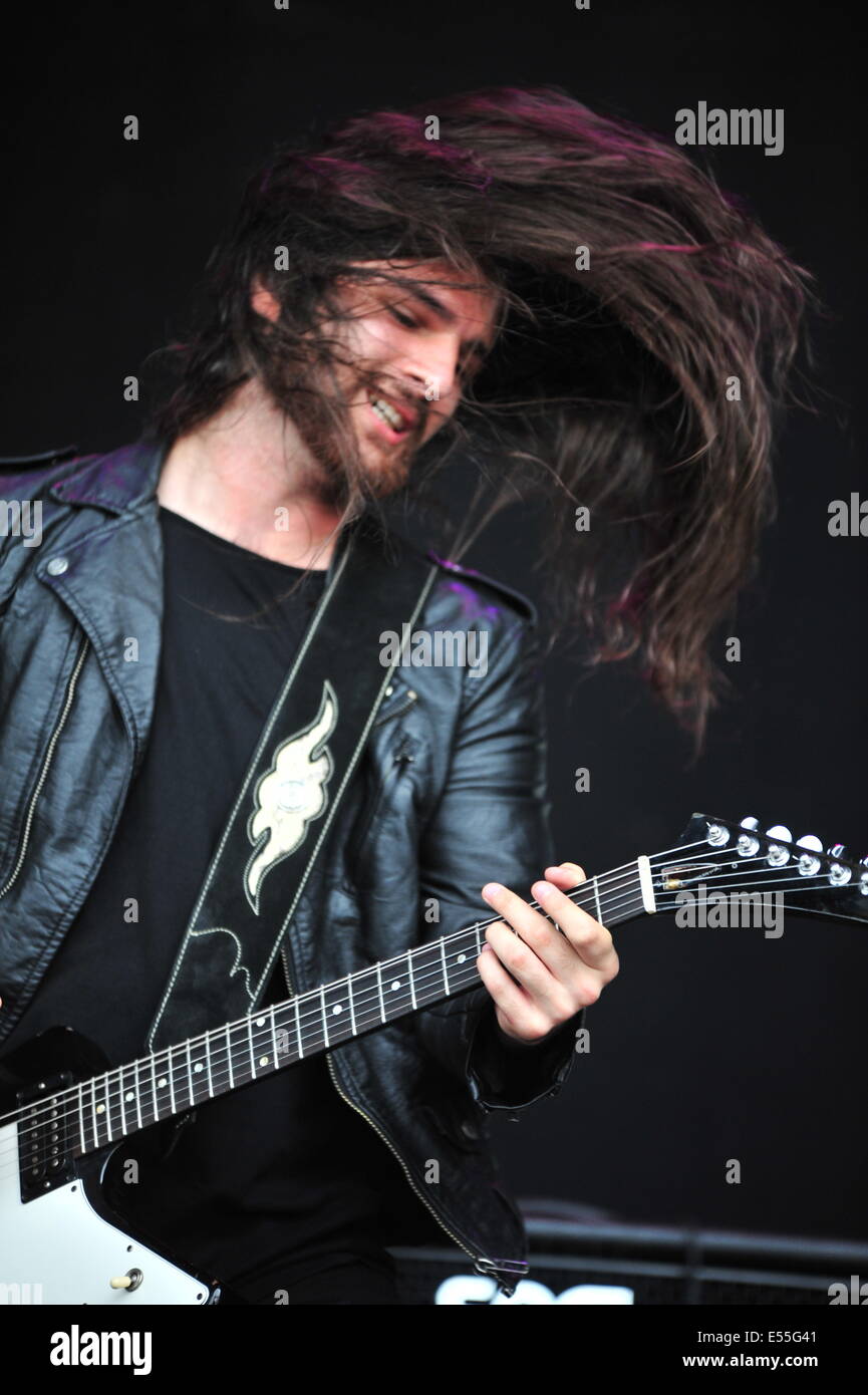 Axeman hi-res stock photography and images - Alamy