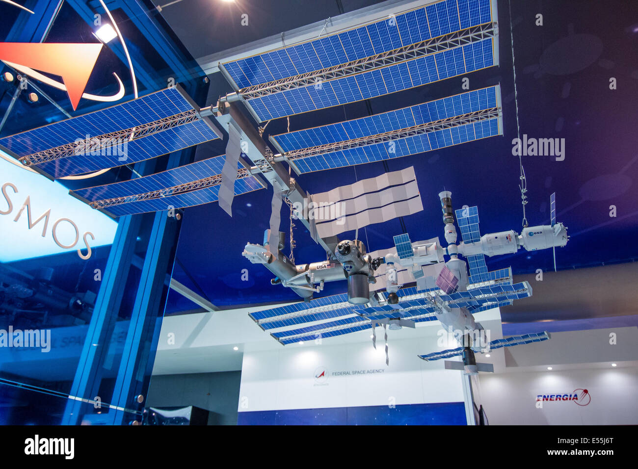 Iss aerospace hi-res stock photography and images - Alamy