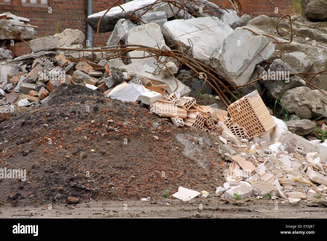 Pile of rubble Stock Photo - Alamy
