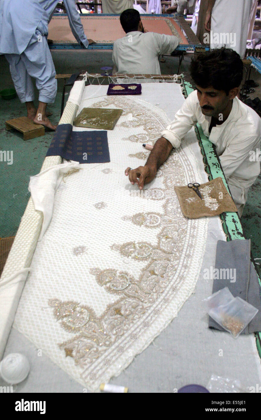 Pakistani suit hi-res stock photography and images - Alamy