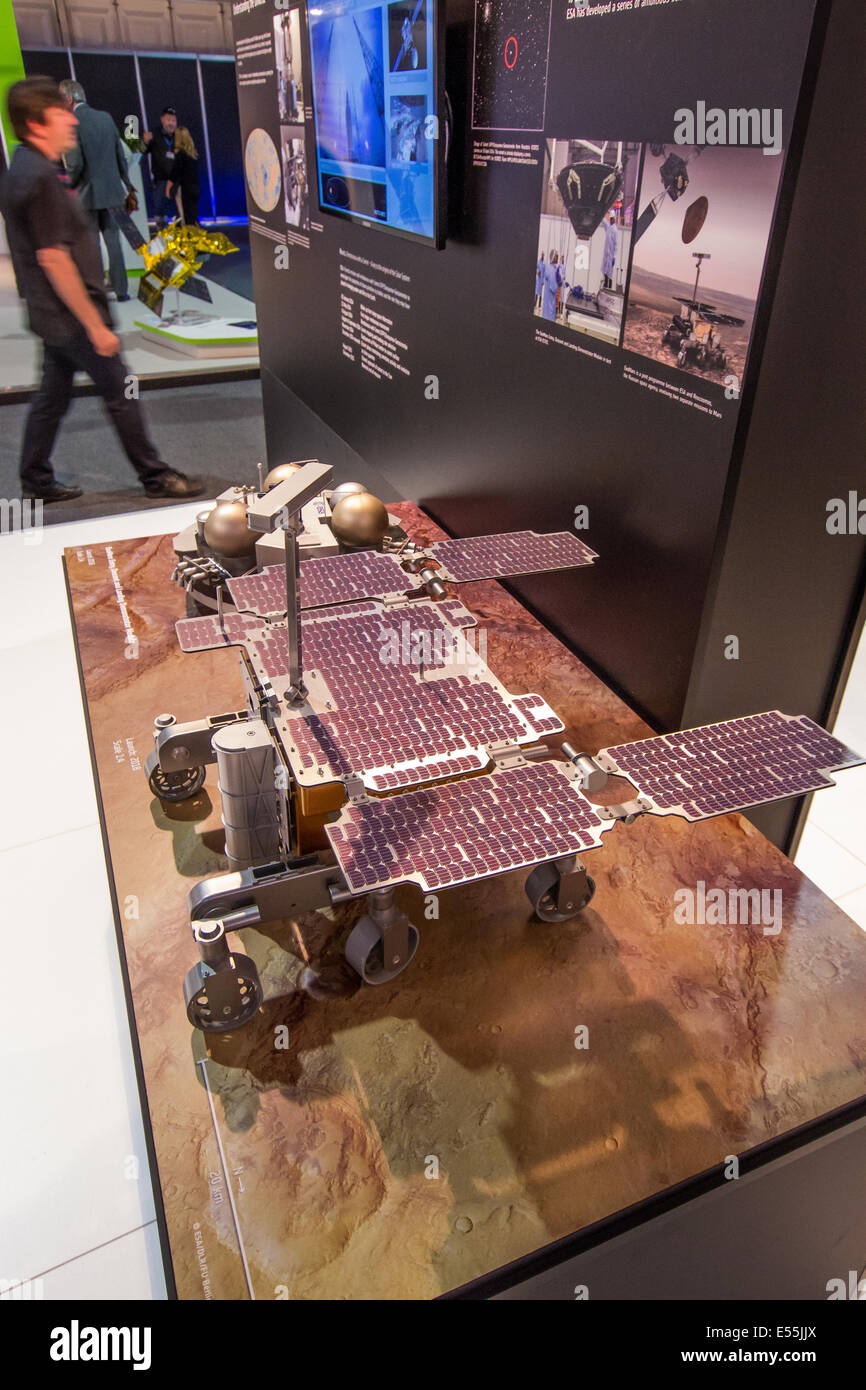 The Space Zone and Space Day Conference at Farnborough International ...