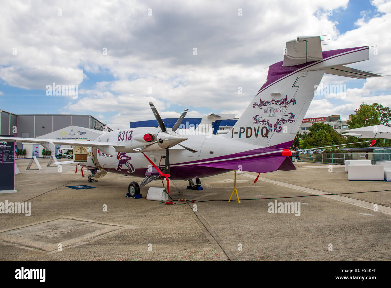 Piaggio p 180 avanti hi-res stock photography and images - Alamy