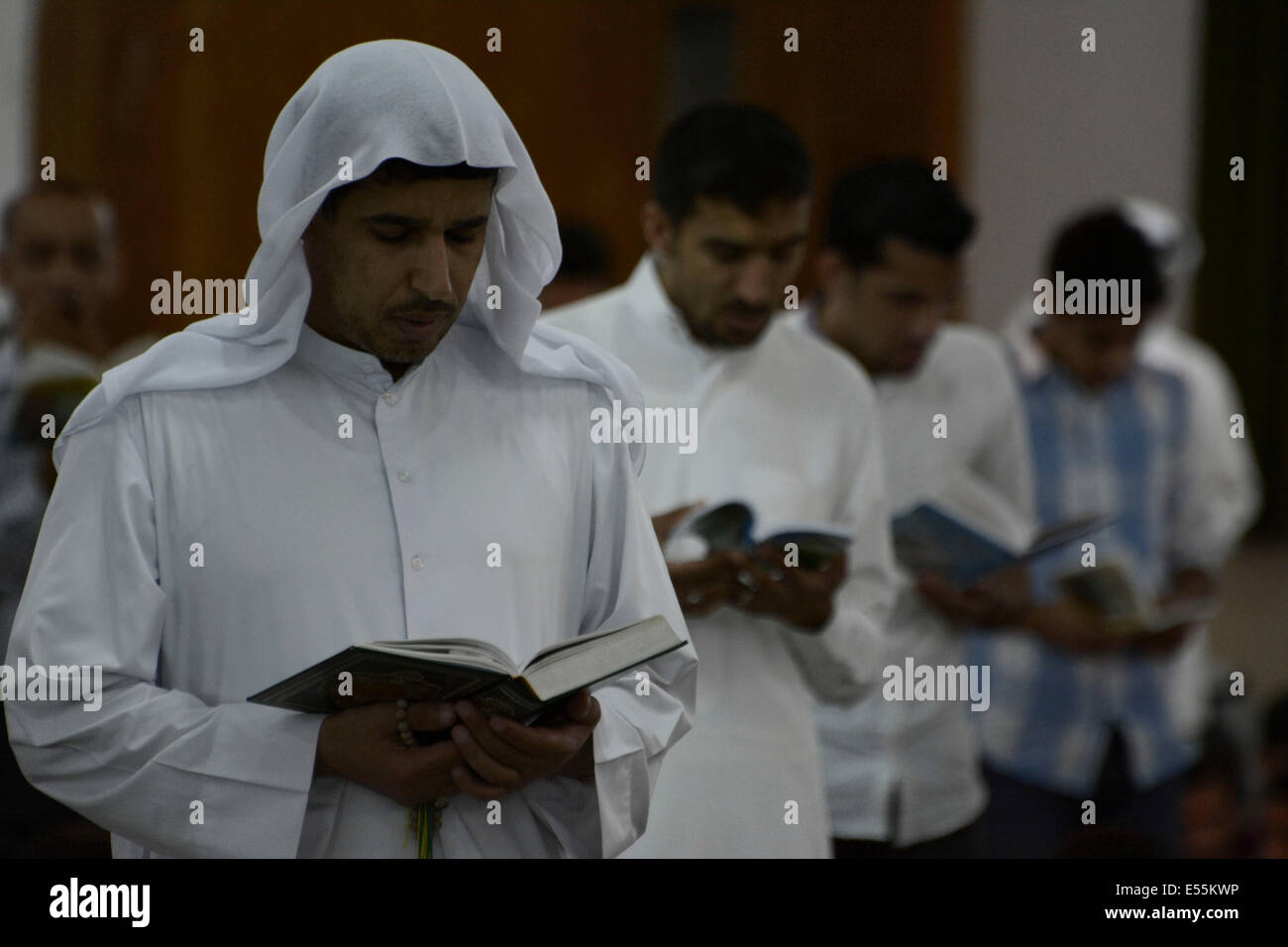 Bahraini Muslims to pray hard and draw closer to God, during the night ...
